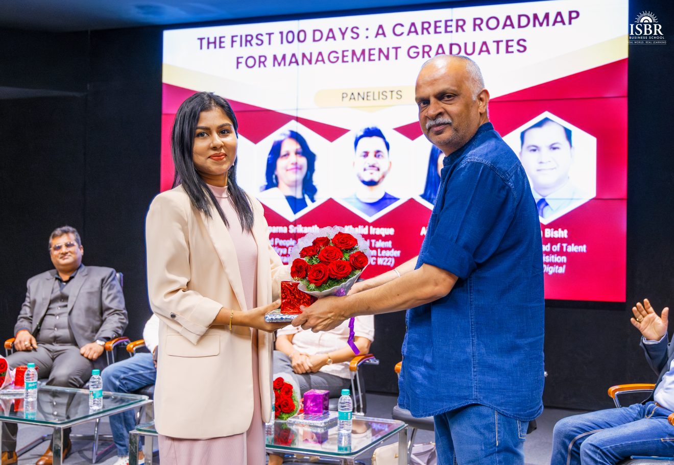 Navigating the First 100 Days: A Roadmap for Aspiring HR Professionals ...
